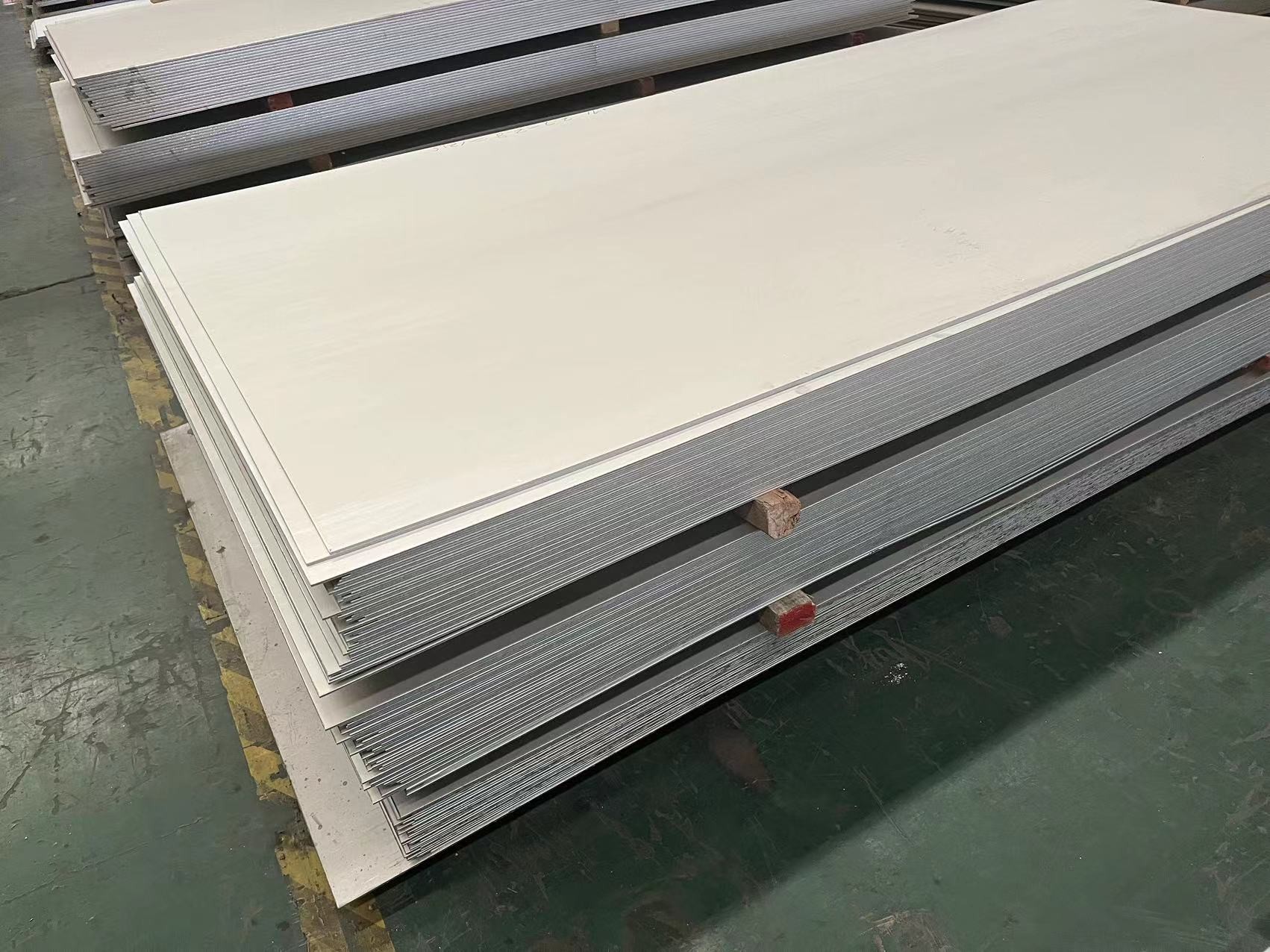Hot Rolled Mill Edge Stainless Steel Plate 304 304L X2CrNi189 Food ...